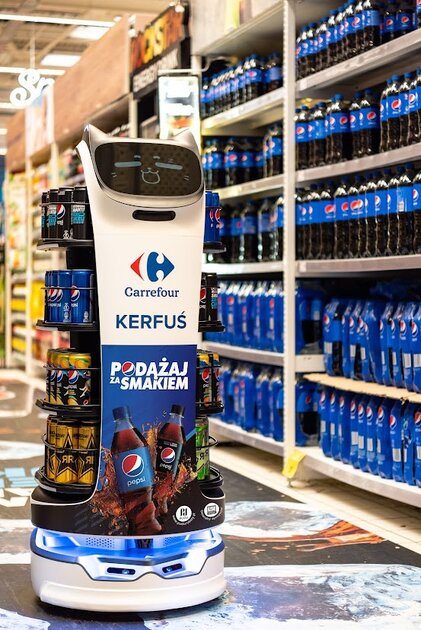 Kerfuś ogłasza swoje pierwsze tournée po Polsce. Popularny robot i ...